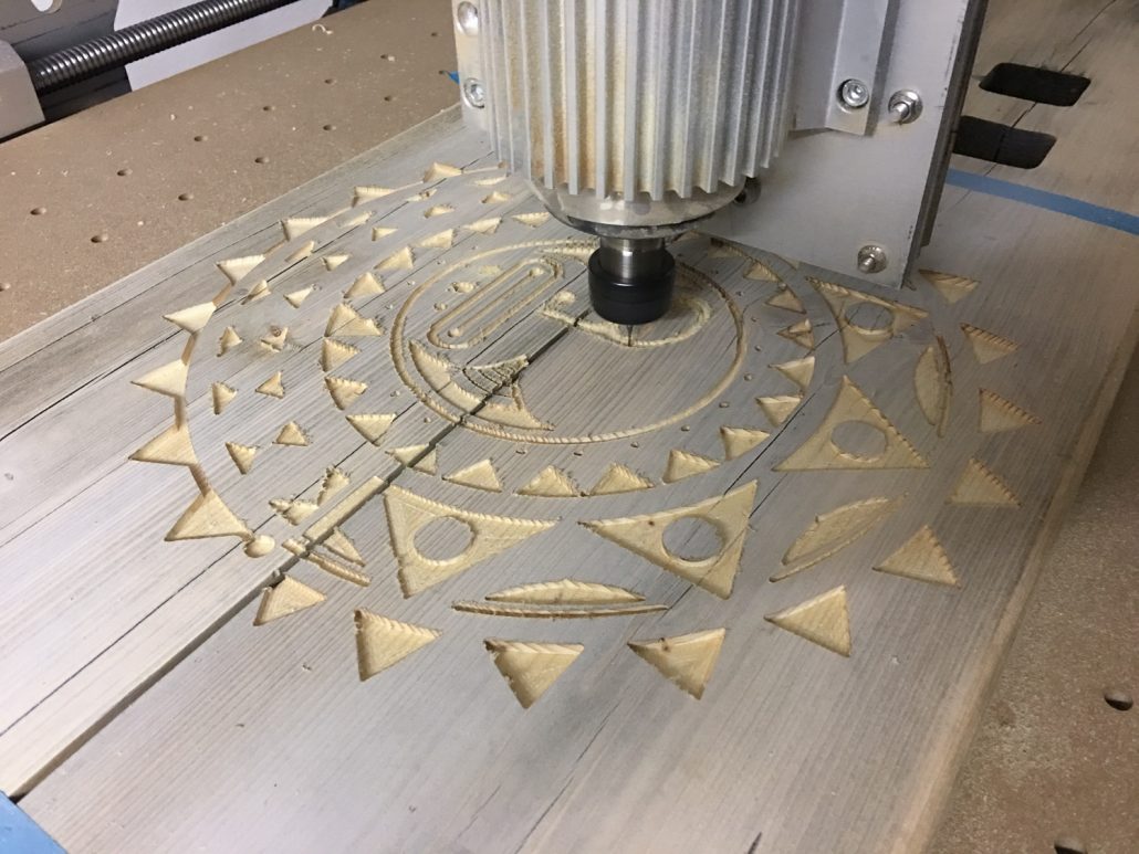 CNC Maori-Tatoo auf einer Gartenbank - CNC - Woodworking - Furniture ...